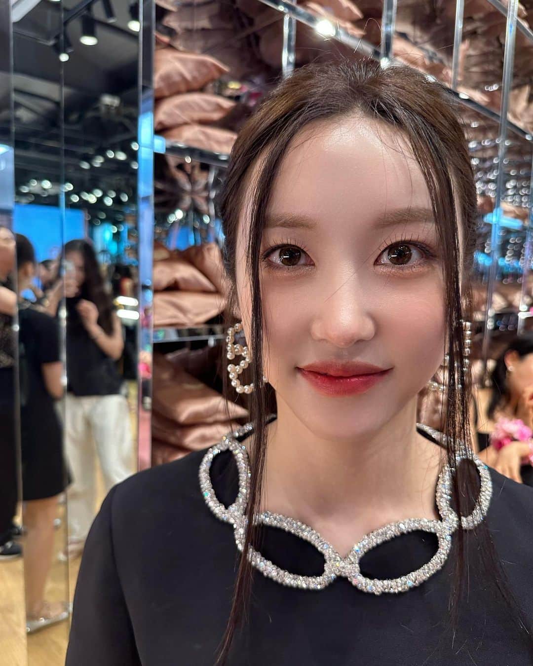 COCO さんのインスタグラム写真 - (COCO Instagram)「예쁜거 너무 많이 본 하루 🙈 @maisonvalentino ...