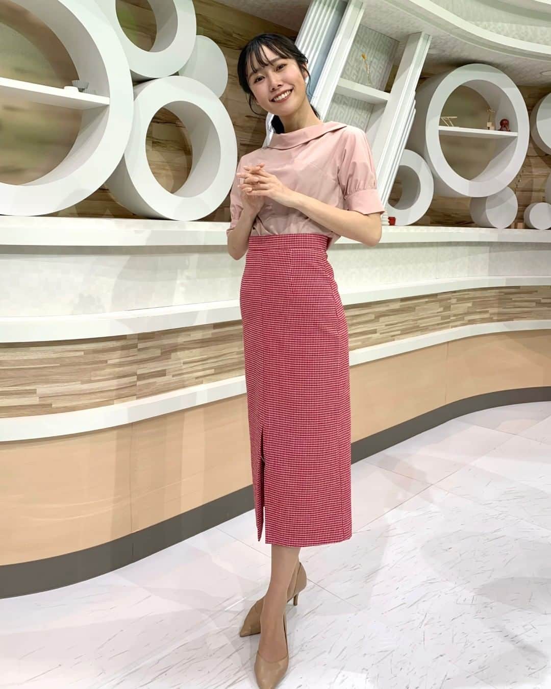 Ksbアナウンサーさんのインスタグラム写真 Ksbアナウンサーinstagram 「👗 「news Park Ksb」の衣装です。 今週
