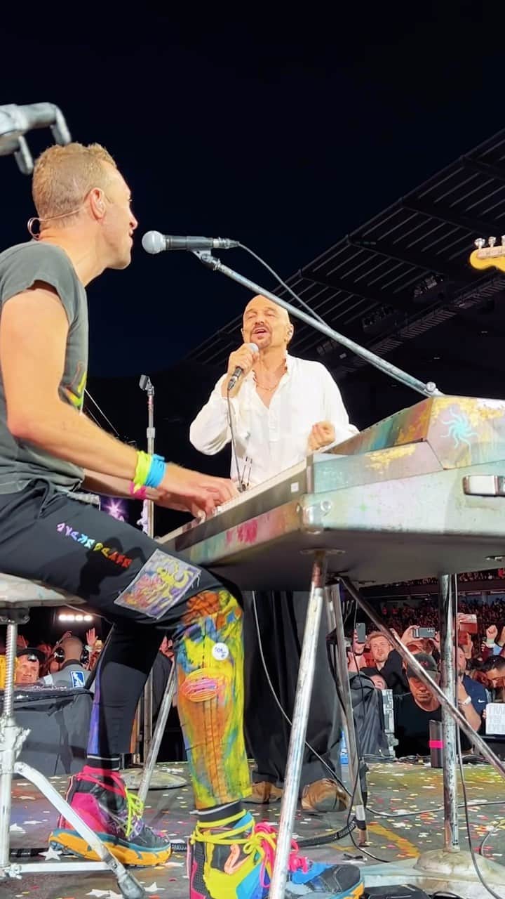Coldplayさんのインスタグラム動画 - (ColdplayInstagram)「Thank you Tim Booth for ...