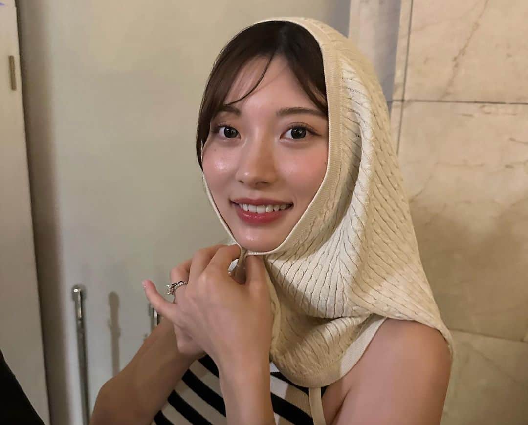 華金カップルさんのインスタグラム写真 - (華金カップルInstagram)「デート👩🏻‍🤝‍👨🏽 おじおばなっても変わらずラブラブ夫婦で ...