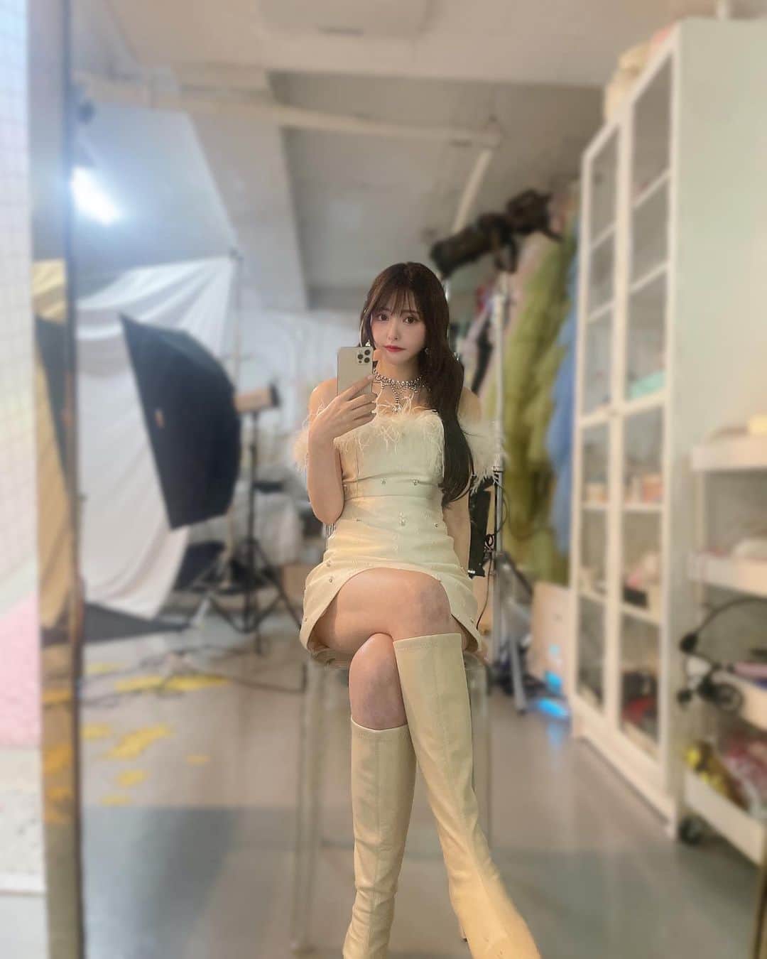 Rinkaさんのインスタグラム写真 Rinkainstagram 「韓国ヘアメイクしてもらって いつもと違うメイクも楽しかった💄 4