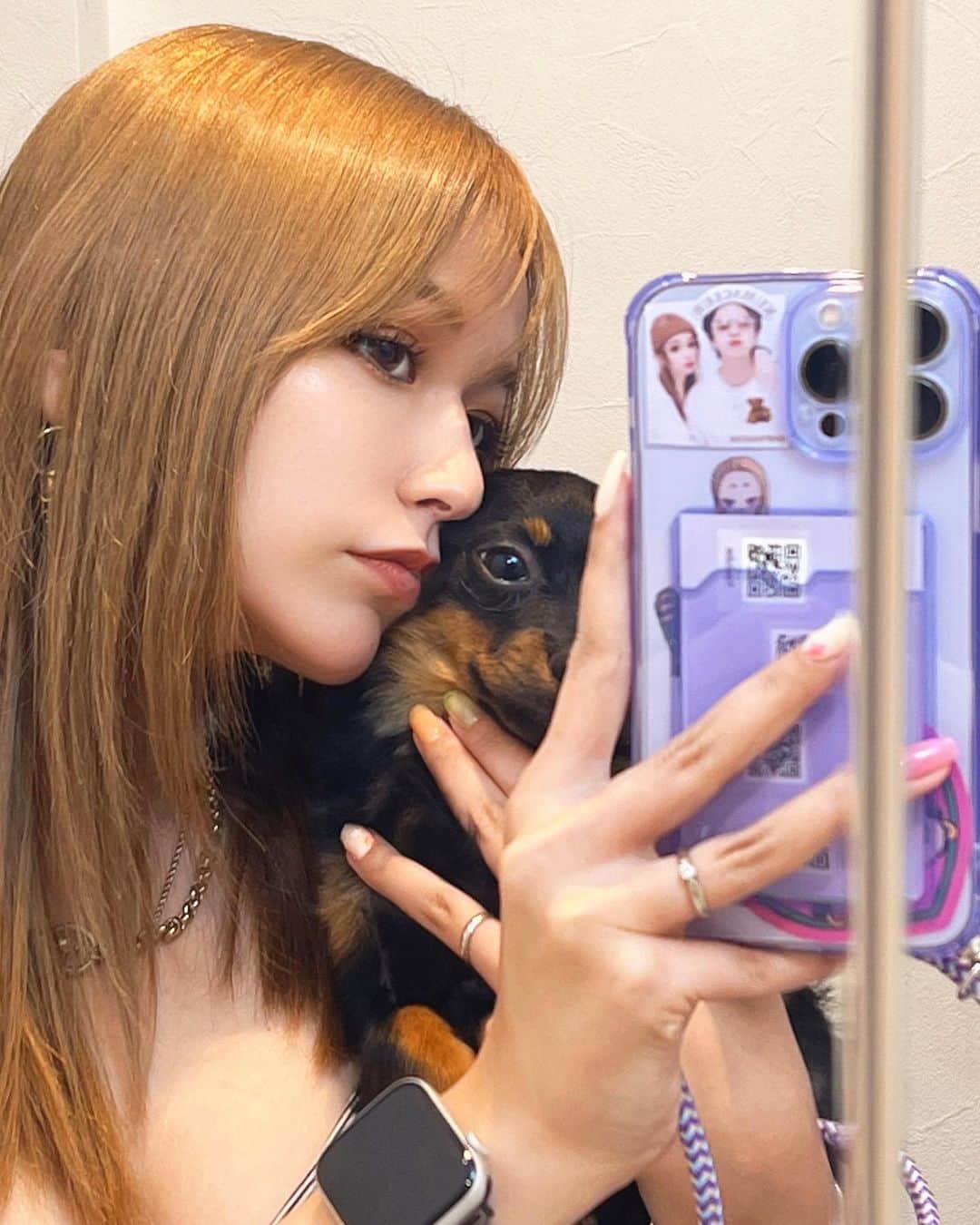 和栗汐里さんのインスタグラム写真 - (和栗汐里Instagram)「新しいアイフォンケースと Apple Watchのバンドげと💜 めっちゃ ...