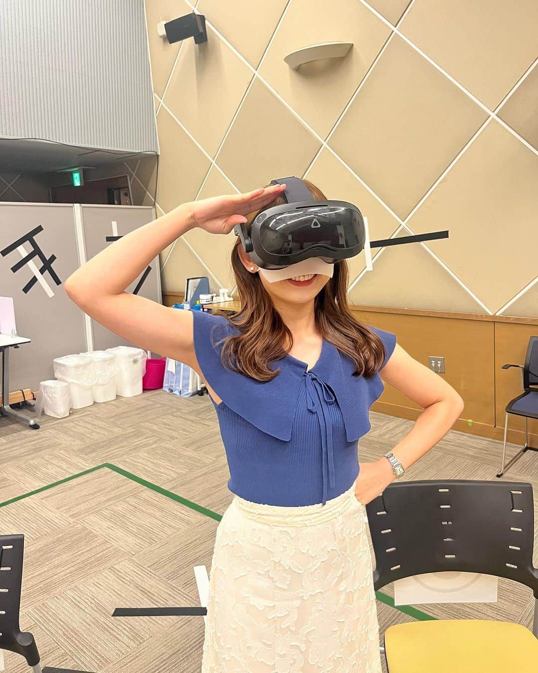 黒田菜月さんのインスタグラム写真 - (黒田菜月Instagram)「はじめてのVR体験😎 #気象予報士 #アナウンサー #セントフォース #中継 #ガウディ #サグラダファミリア #NHK ...