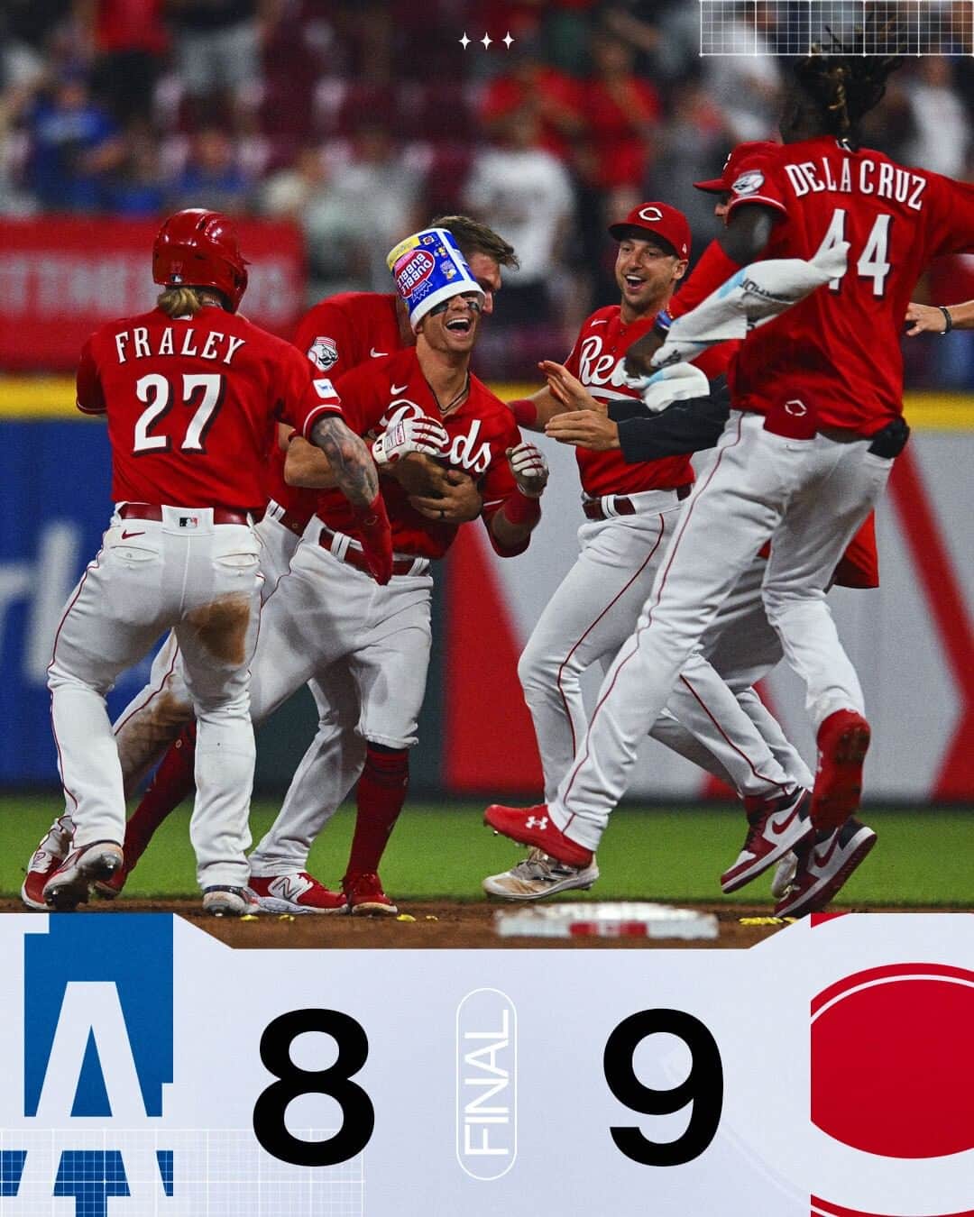 MLBさんのインスタグラム写真 - (MLBInstagram)「These @reds die hard! @mattmclain_ delivers the walkoff!」6月7日 ...