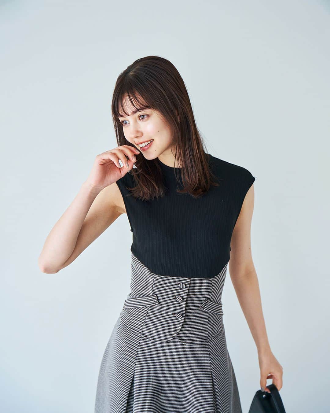 dazzlinさんのインスタグラム写真 - (dazzlinInstagram)「_____ New #ダズリンマイナス5キロ シリーズ 少しフレンチスリーブデザインになっているので、 肩幅画 ...