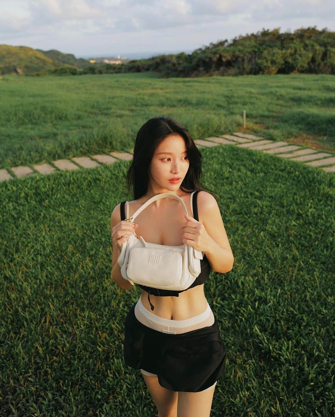 蔡瑞雪（Ruixue Tsai）さんのインスタグラム写真 - (蔡瑞雪（Ruixue Tsai）Instagram)「在墾丁每天都素顏😌 @miumiu #miumiu」6月8日 13時05分 ...