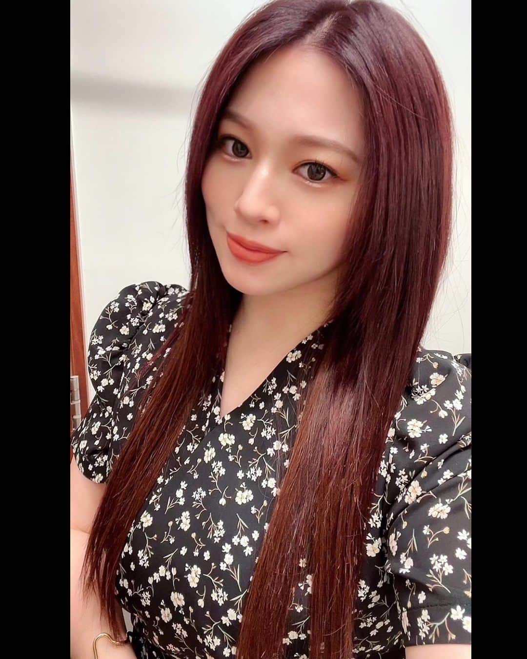 NANAMIさんのインスタグラム写真 - (NANAMIInstagram)「 ┄ ┄ ┄ ┄ ┄ ┄ 北千住ismにていつもと同じメニューで 前回よりレッド強めにしてもらいました🍒 金木さん ...