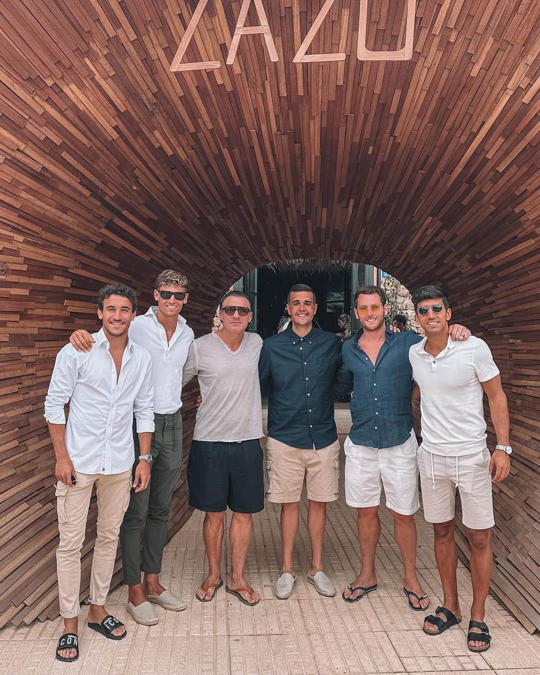 イバイ・ゴメスさんのインスタグラム写真 - (イバイ・ゴメスInstagram)「¡Ha sido un viaje PANTASTIC! ☕ ...