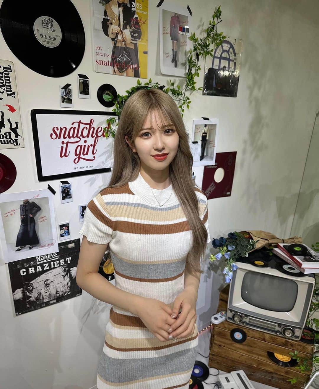 荻野心さんのインスタグラム写真 - (荻野心Instagram)「. @spiralgirl_official さんの展示会にお邪魔してきました🫶🏻 ほんとにかわいすぎるなぁ🥹 お洋服届くの ...