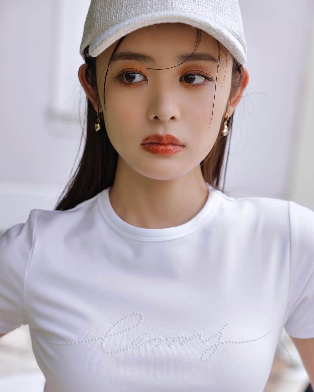 eimy istoireさんのインスタグラム写真 - (eimy istoireInstagram)「⁣ “ZOZOTOWN限定”の⁣ eimyパールロゴTシャツが現在発売中 ⁣ ⁣ ボディに ...