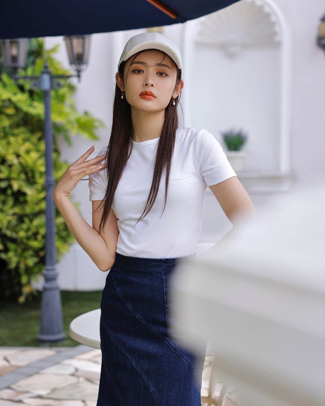 eimy istoireさんのインスタグラム写真 - (eimy istoireInstagram)「⁣ “ZOZOTOWN限定”の⁣ eimyパールロゴTシャツが現在発売中 ⁣ ⁣ ボディに ...