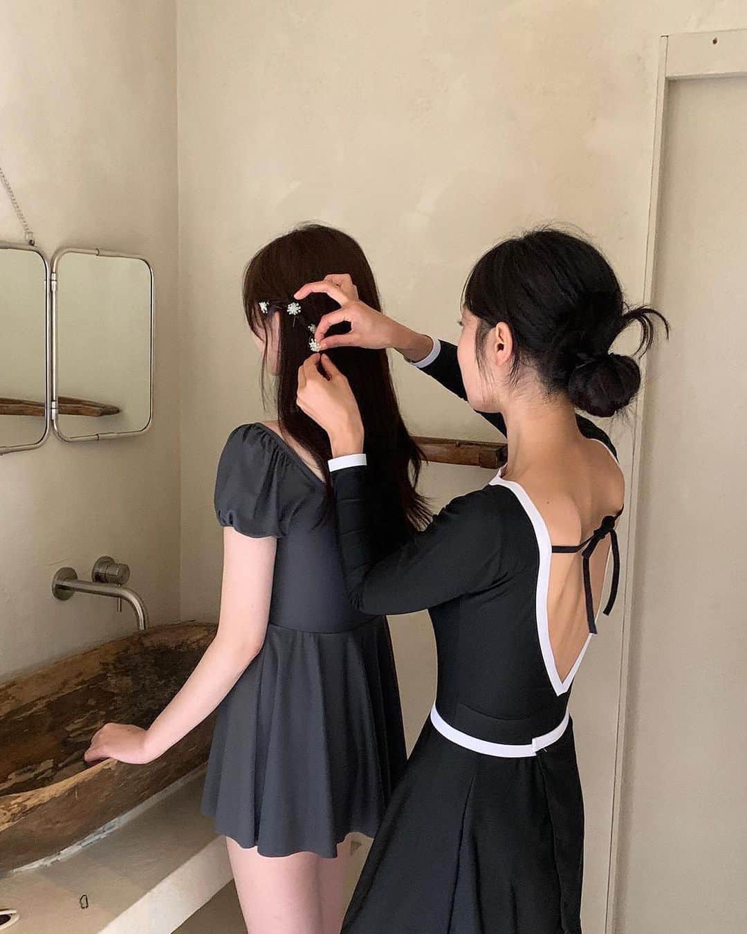 HOTPING公式アカウントさんのインスタグラム写真 - (HOTPING公式アカウントInstagram)「𝘚𝘶𝘮𝘮𝘦𝘳 𝘥𝘢𝘺𝘴 𝘮𝘰𝘯𝘰𝘬𝘪𝘯𝘪 体型カバーまでバッチリなHOTPING ...