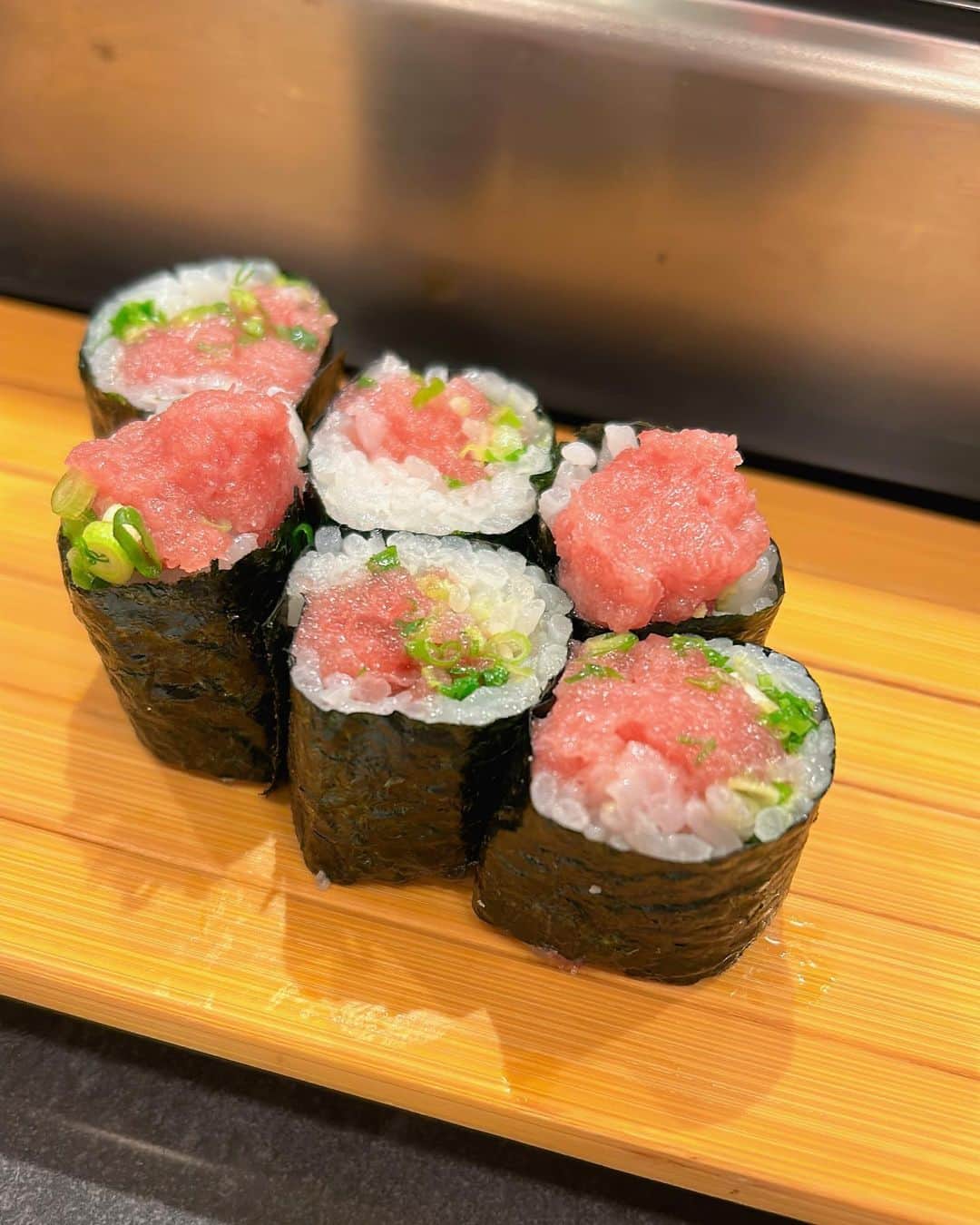 鈴木亜美さんのインスタグラム写真 - (鈴木亜美Instagram)「Making memories in Tokyo🍃 1枚目 shirt @yleve_official trousers ...