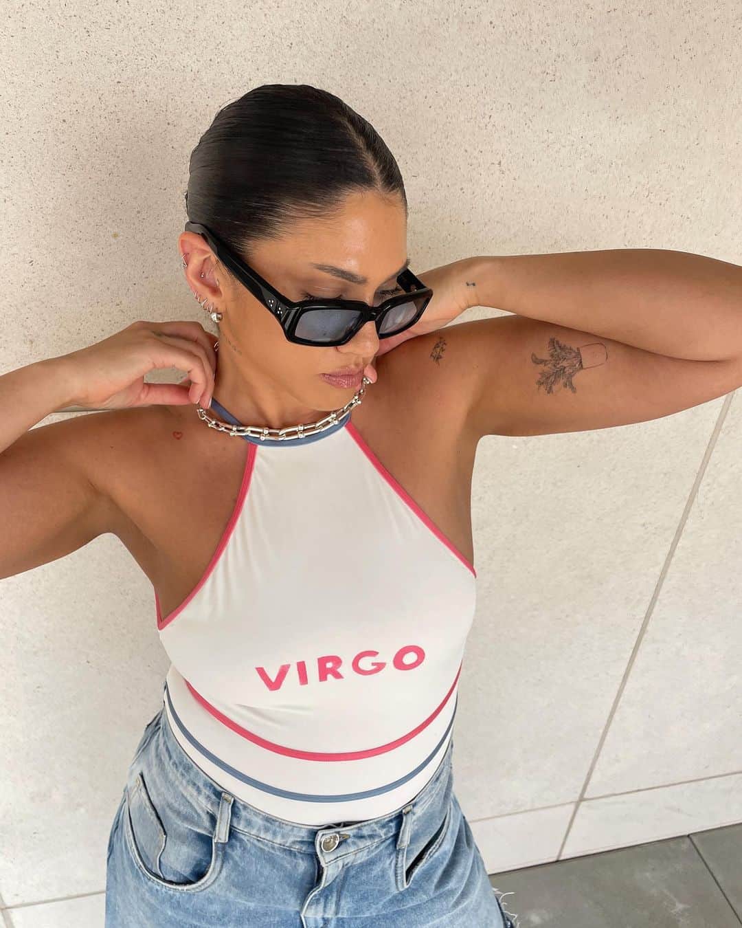 La'Tecia Thomasさんのインスタグラム写真 - (La'Tecia ThomasInstagram)「Subtle? Shades ...