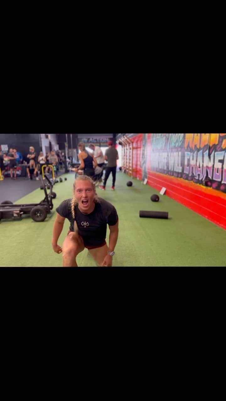 カーリー・ウォパットさんのインスタグラム動画 - (カーリー・ウォパットInstagram)「Nothing like that full ...