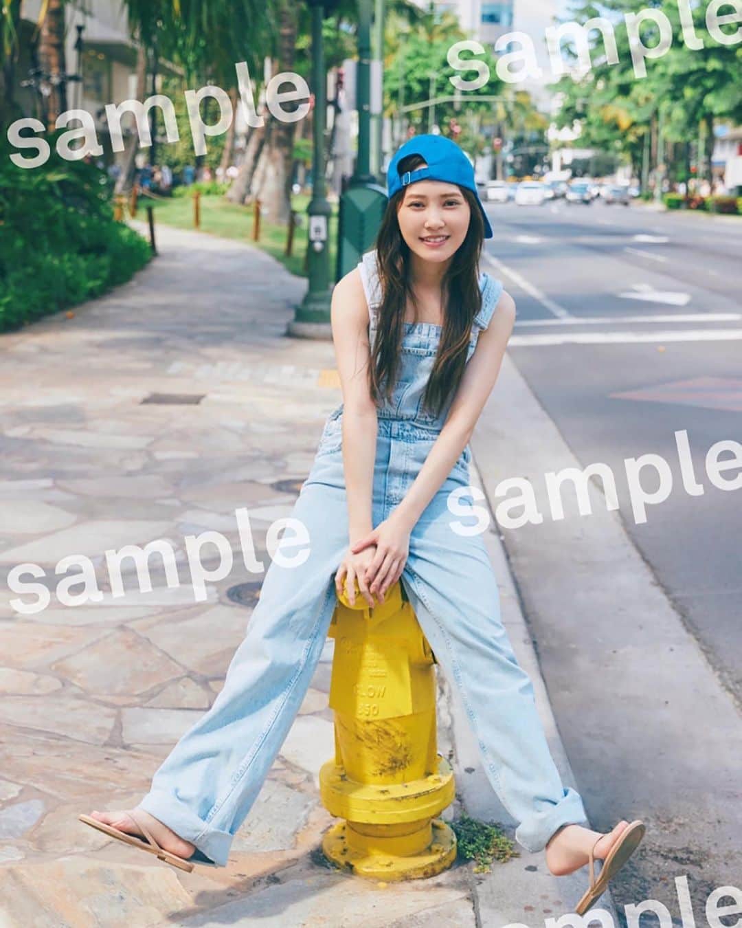 加藤史帆さんのインスタグラム写真 - (加藤史帆Instagram)「6/20発売 1st写真集「#会いたい」 の書店別特典ポストカード① ...