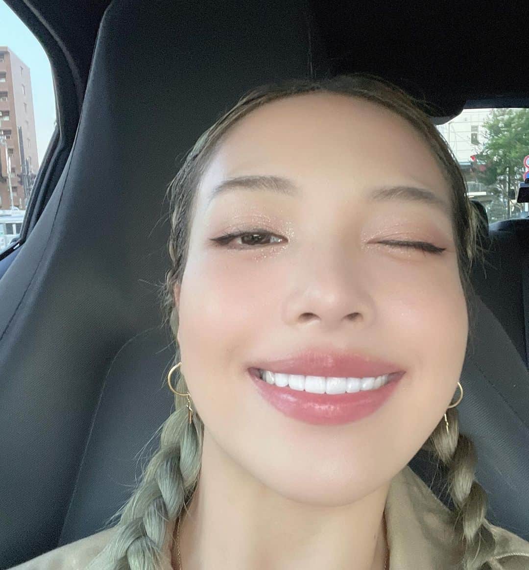 石田サラさんのインスタグラム写真 - (石田サラInstagram)「KEEP SMILING 😉」6月10日 17時21分 - sara_g_i