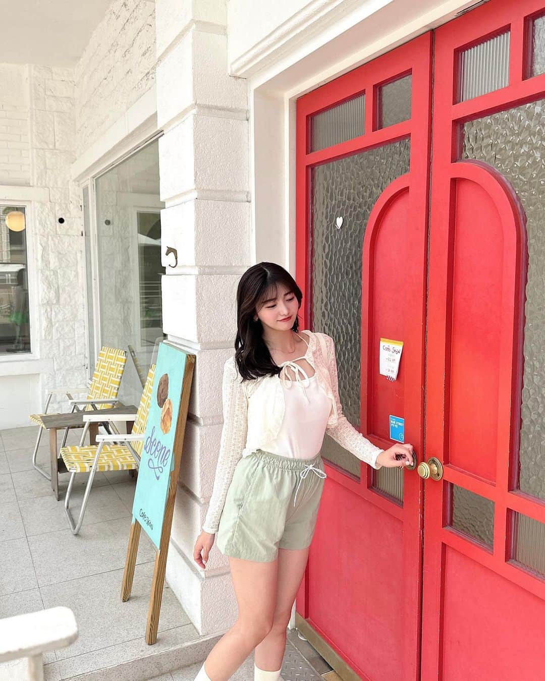 natsumiさんのインスタグラム写真 - (natsumiInstagram)「韓国なのでできる格好さん🇰🇷♩♡ ㅤㅤㅤㅤㅤㅤㅤㅤㅤㅤㅤㅤㅤ 高速ターミナルで調達した 安いのにかわよいお ...