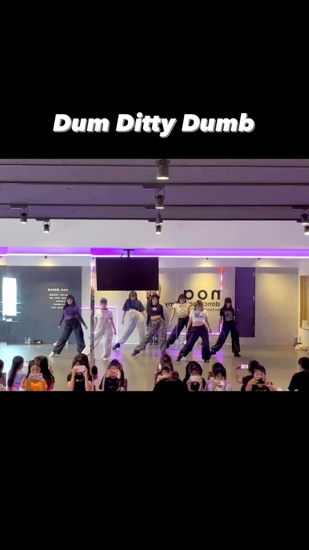 花岡なつみさんのインスタグラム動画 - (花岡なつみInstagram)「 ︎ ︎ ︎ Dum Ditty Dumb ...