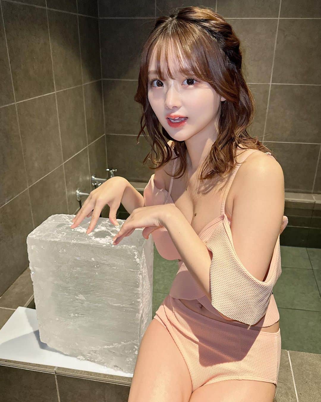 吉田恵美さんのインスタグラム写真 吉田恵美instagram 「先日 Theazabuhouse のvipルームにて プライベート
