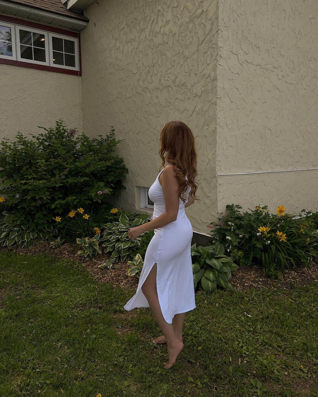 Alex Centomoさんのインスタグラム写真 - (Alex CentomoInstagram)「life lately ☀️🫧🥥🍉🩵🌸 ...