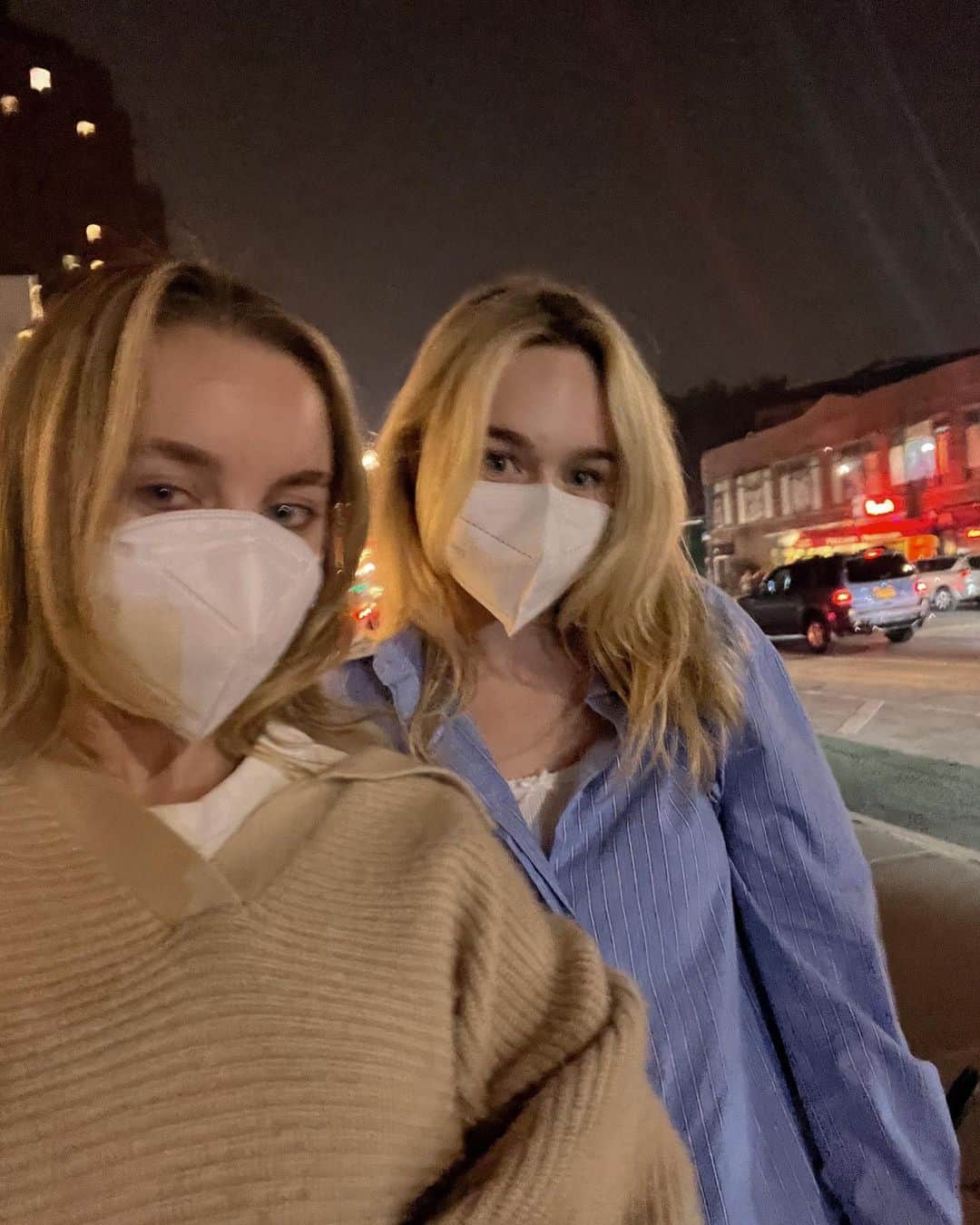 アレクサ・ロジーさんのインスタグラム写真 - (アレクサ・ロジーInstagram)「1. presents for roxie’s last ...