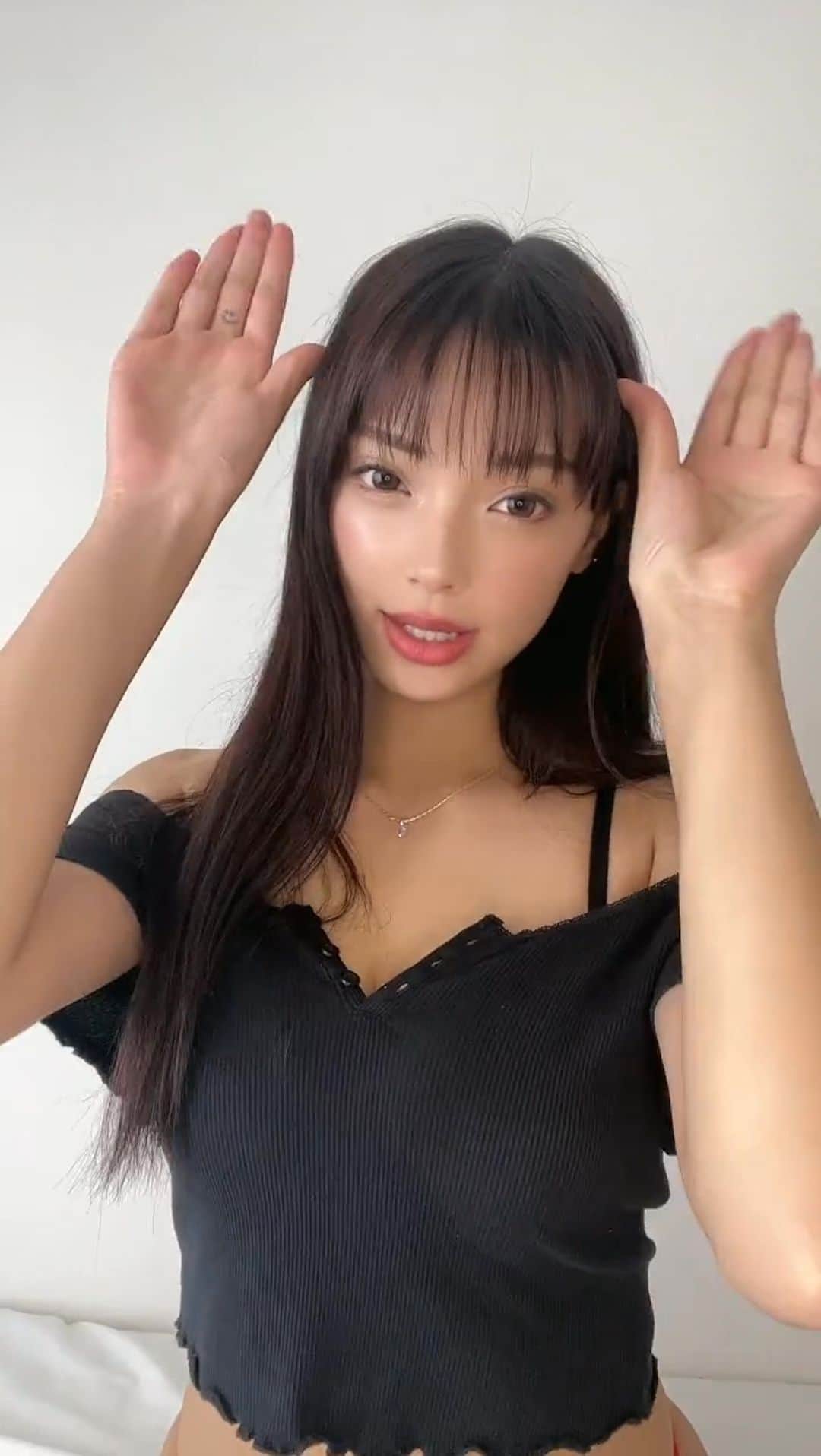 RIANさんのインスタグラム動画 - (RIANInstagram)「今日は日曜日！💓 あまり天気よくないから家で遊んでる！😋 こんな感じの ...