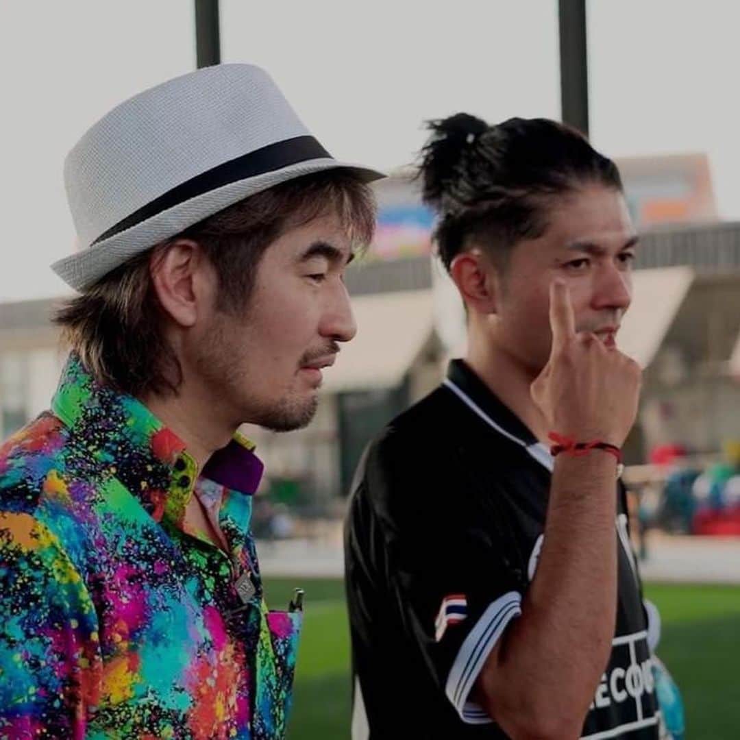 下地奨さんのインスタグラム写真 - (下地奨Instagram)「ฟูจิเซ็นเซจะพาไปรู้จักนักฟุตบอลญี่ปุ่น ...