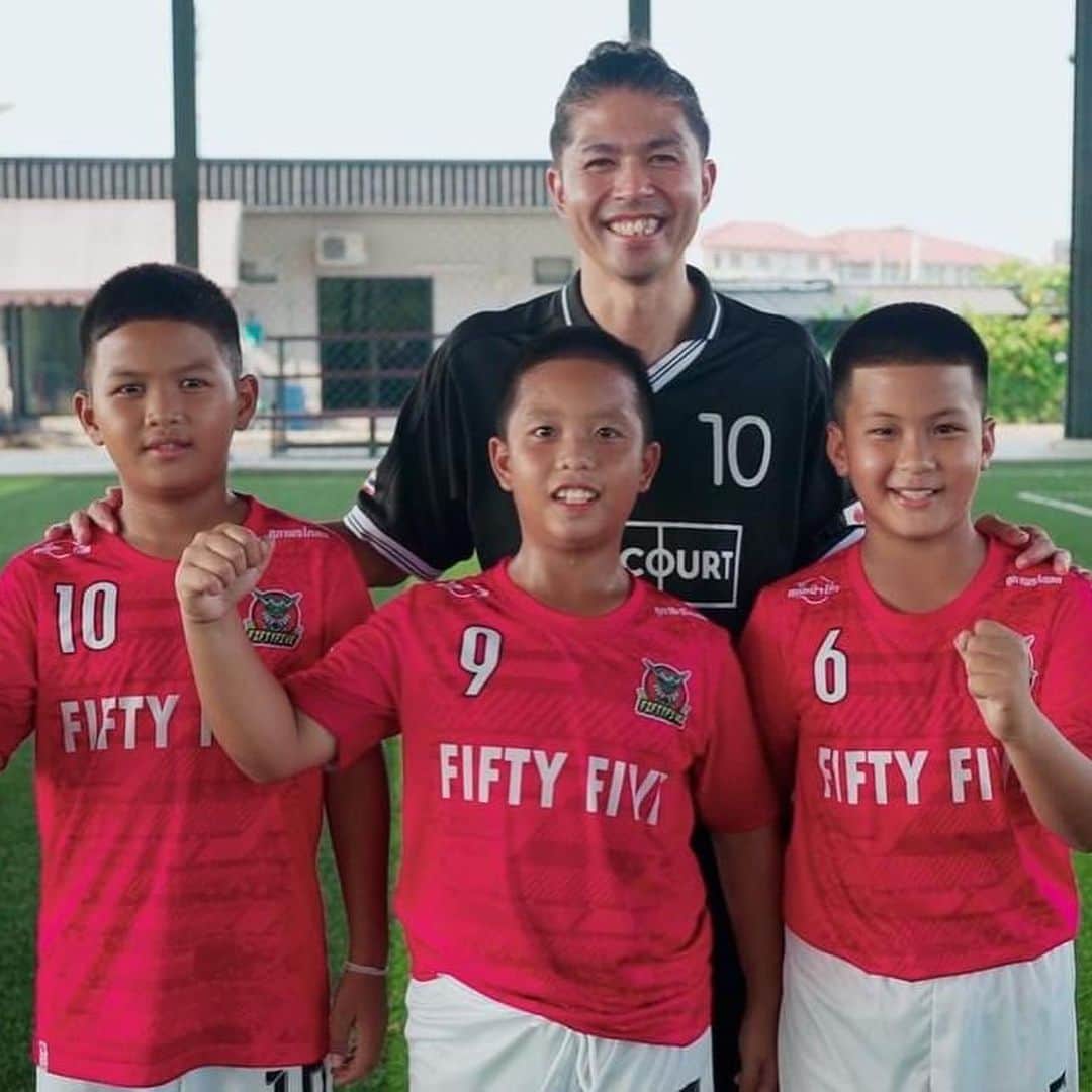 下地奨さんのインスタグラム写真 - (下地奨Instagram)「ฟูจิเซ็นเซจะพาไปรู้จักนักฟุตบอลญี่ปุ่น ...