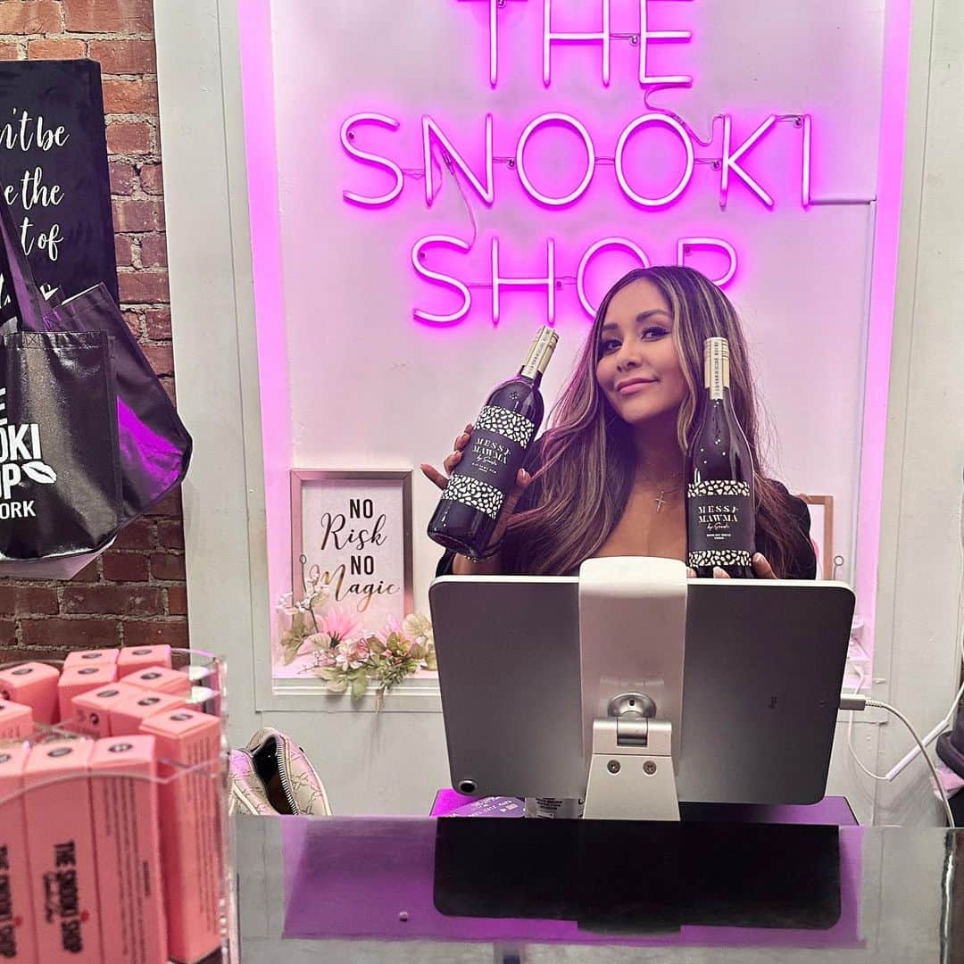 ニコール・ ポリッツィさんのインスタグラム写真 - (ニコール・ ポリッツィInstagram)「Shout out to my Snooki ...