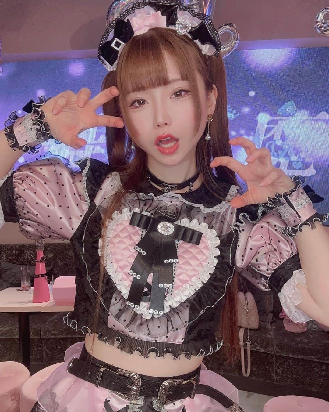 倉坂くるるさんのインスタグラム写真 倉坂くるるinstagram 「 舞々悪魔 2周年おめでとうございます😈💕 オープンから毎年お祝い