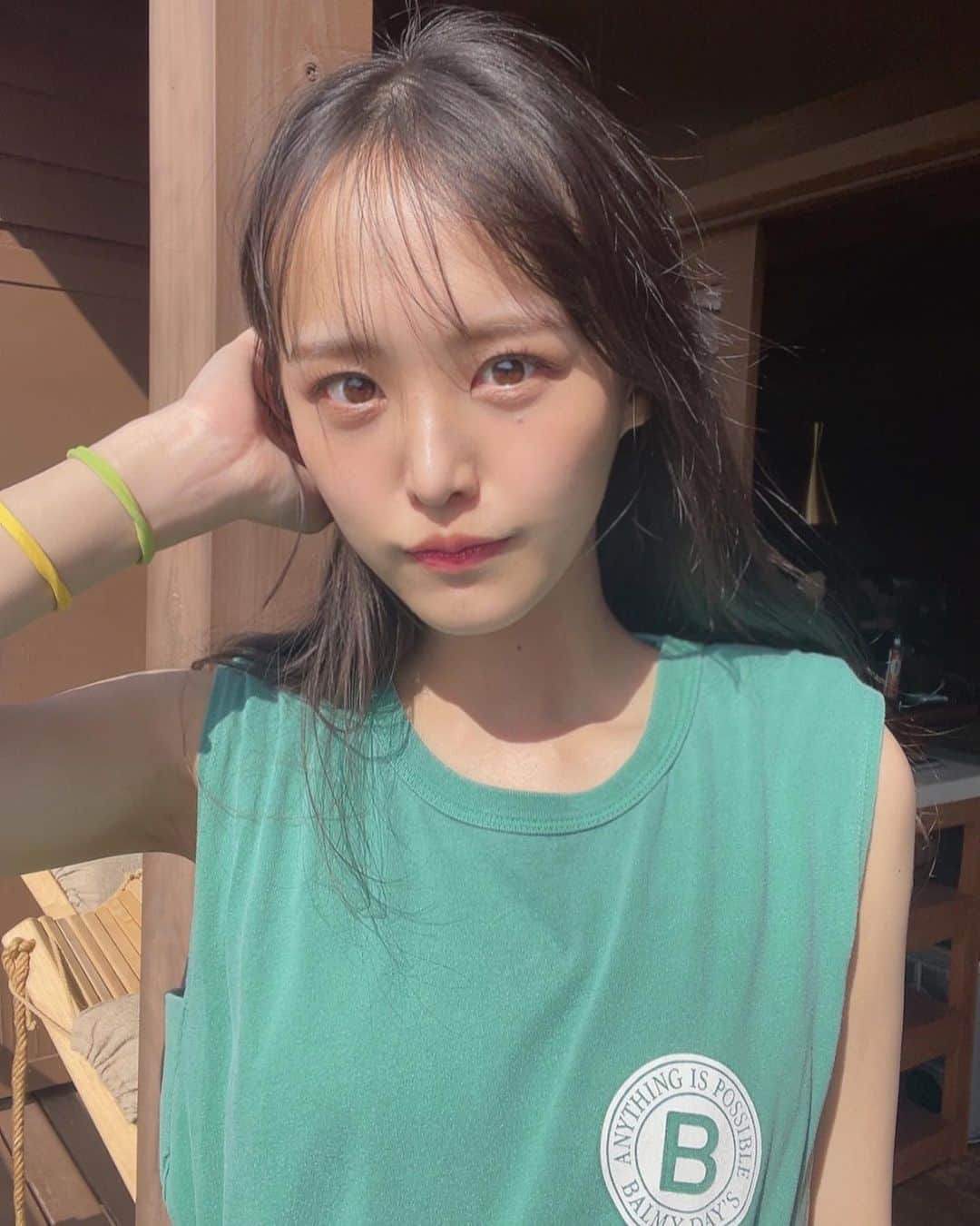 福田朱里さんのインスタグラム写真 - (福田朱里Instagram)「ヤングマガジン撮影オフショット⚓️ 3枚目、おでこの形がナポレオン ...