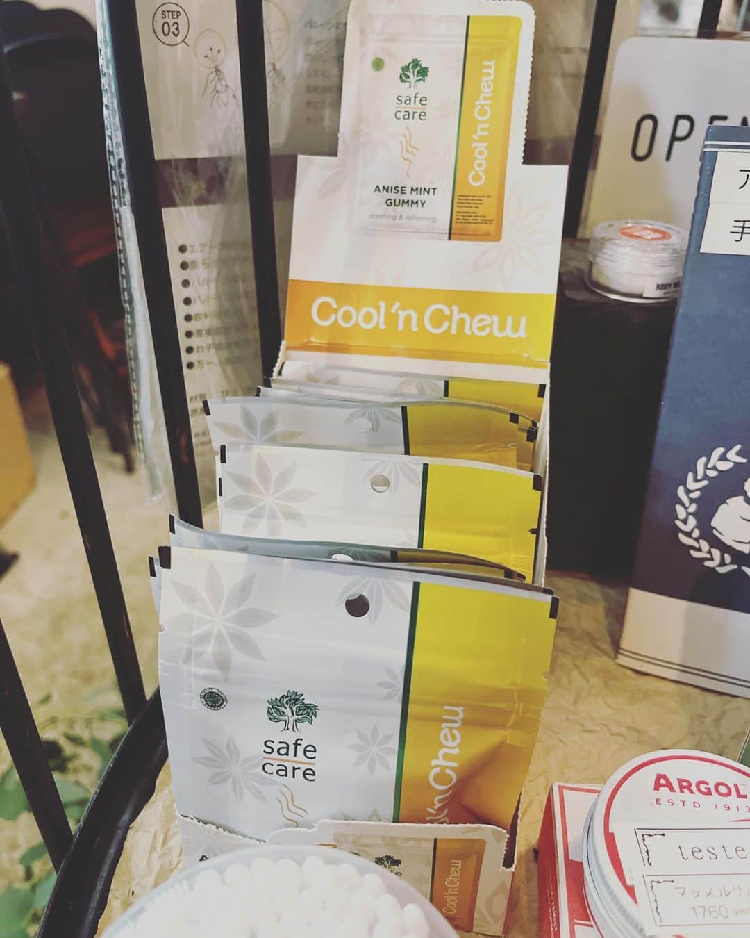 MILLE ECLAT.さんのインスタグラム写真 - (MILLE ECLAT.Instagram)「※本日生け込みの為17時半までの営業となります🙇‍♀️ . 吉田の大好きなSFCリフ ...