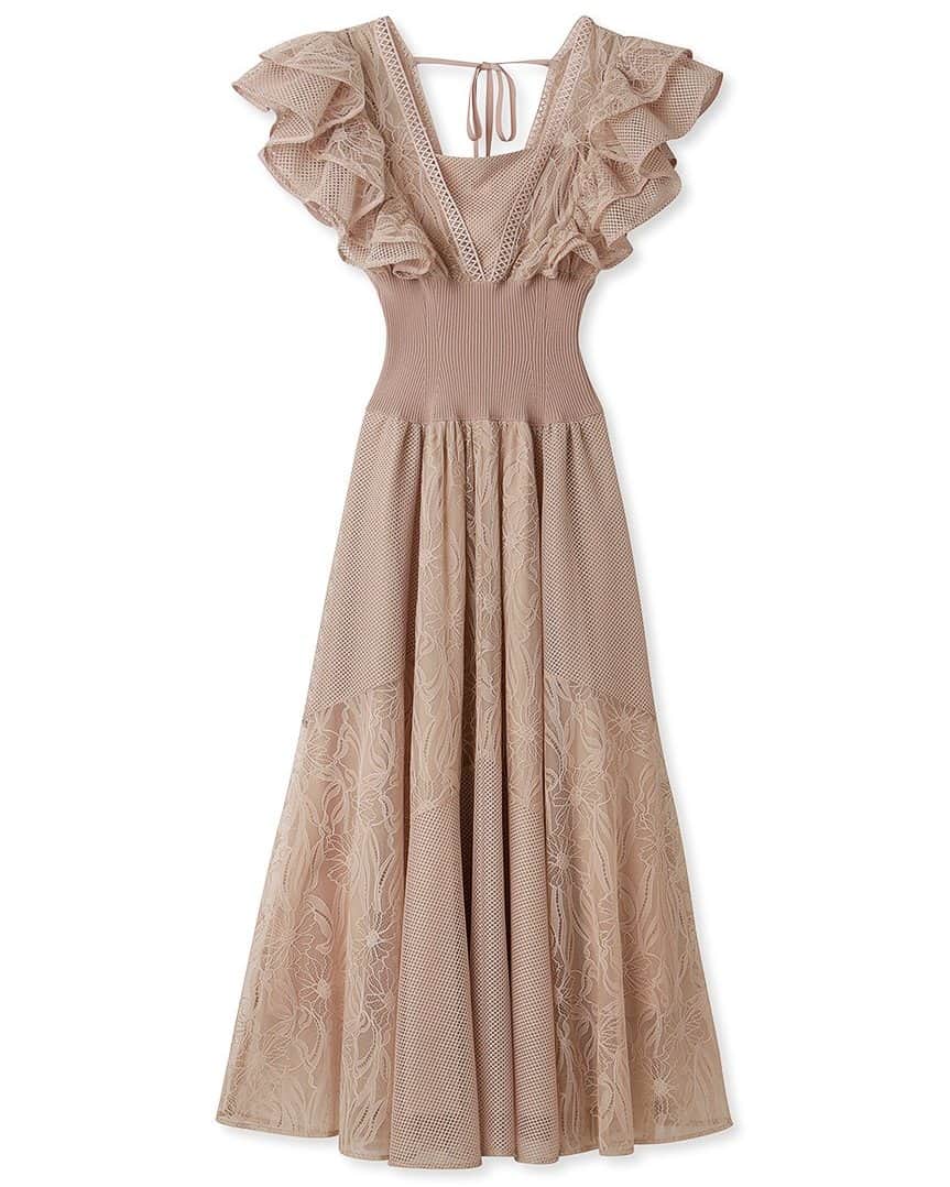 snidelさんのインスタグラム写真 - (snidelInstagram)「【SNIDEL】結合兩種蕾絲的華麗連衣裙，腰部拼接羅紋針織布料，突顯腰部線條。背後飾有緞帶， 從後面看也充滿女人味 ...