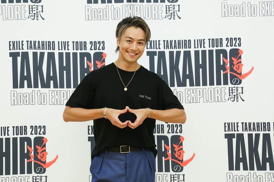 TAKAHIROさんのインスタグラム写真 - (TAKAHIROInstagram)「大阪初日。 本当に素晴らしく密に コミュニケーションが取れたLIVEになった気がします いろいろありました ...