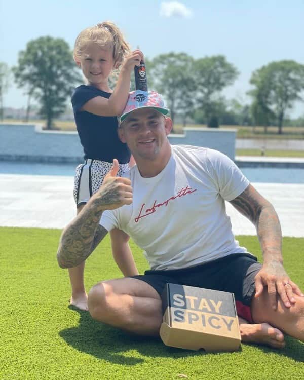 UFCさんのインスタグラム写真 - (UFCInstagram)「Happy early Father’s Day from ...