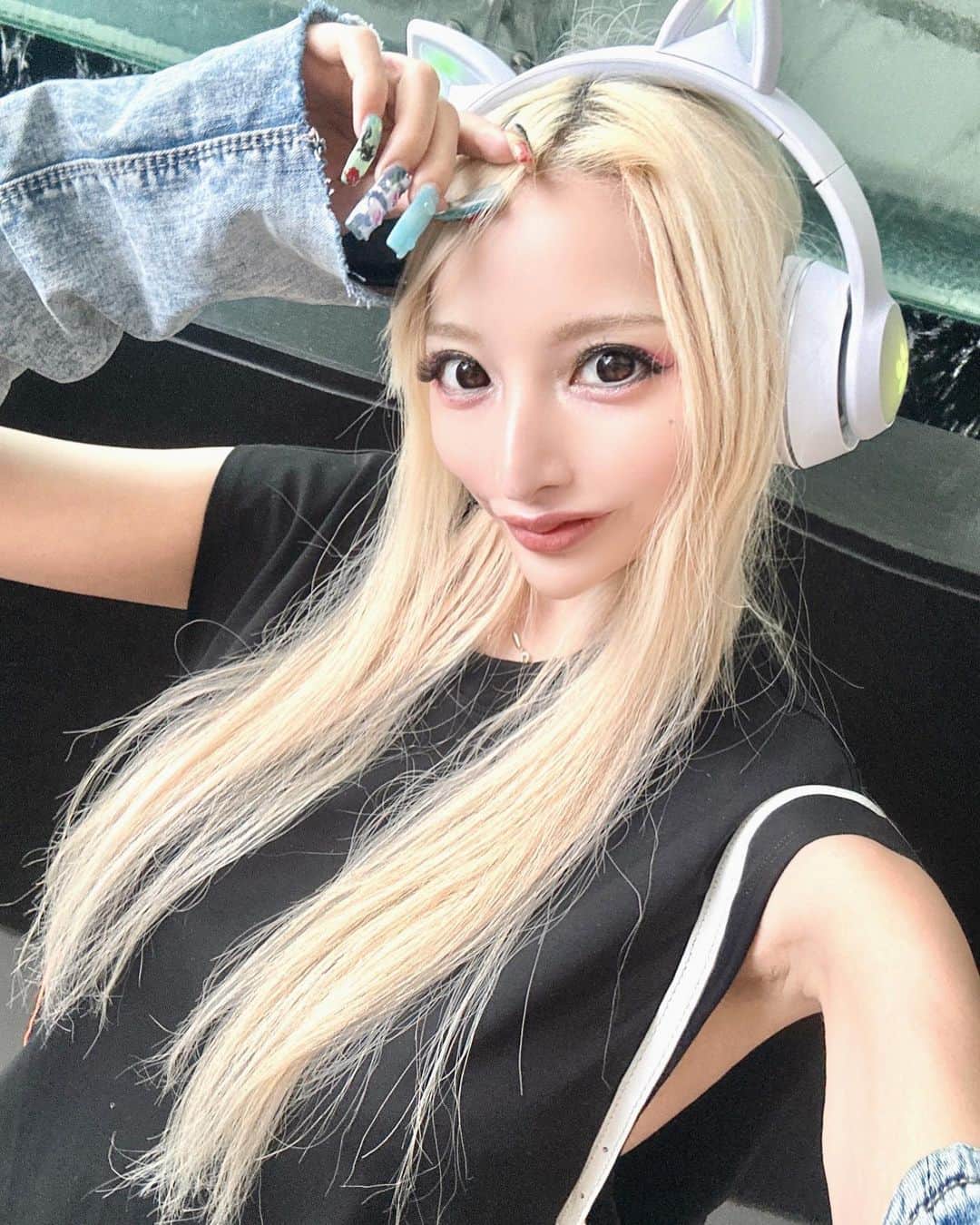 加藤紗里さんのインスタグラム写真 加藤紗里instagram 「雨☂️ばっかりだから髪の毛放置」6月15日 20時03分