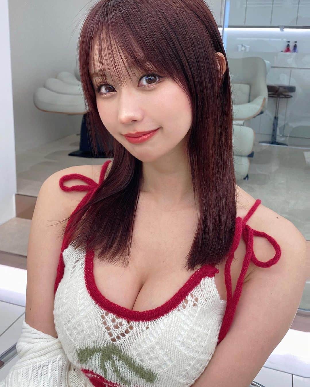 相原美咲さんのインスタグラム写真 相原美咲instagram 「こんばんわ🌛 美容室にいって さらさらツヤツヤにしてもらったよ☺️
