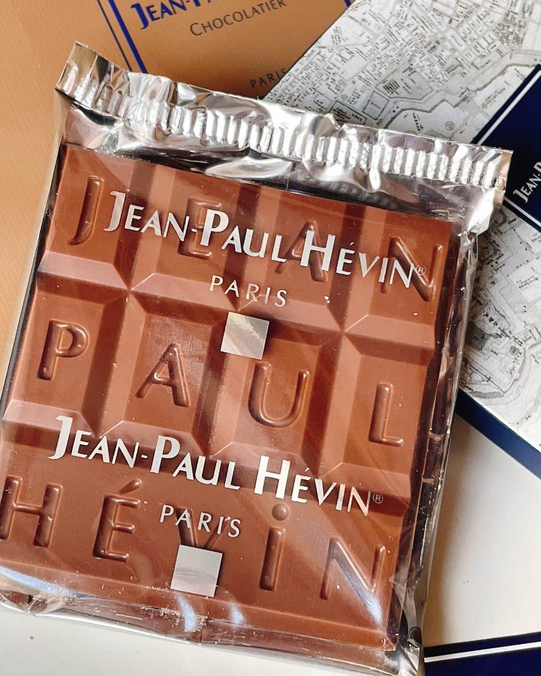 里井真由美さんのインスタグラム写真 - (里井真由美Instagram)「㊗️本日6/16 (金) 、世界的なショコラトリー「JEAN ...