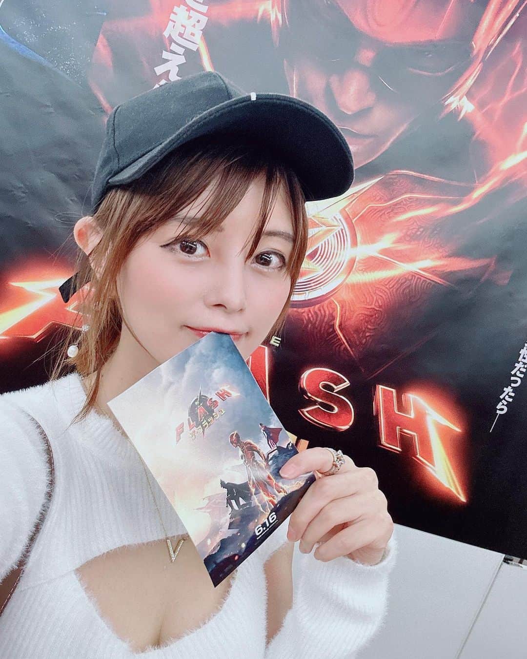 satomiさんのインスタグラム写真 - (satomiInstagram)「🎞️🎬 最近映画にハマり中！ 週1劇場に行ってます🤍 ・ 今日は ...