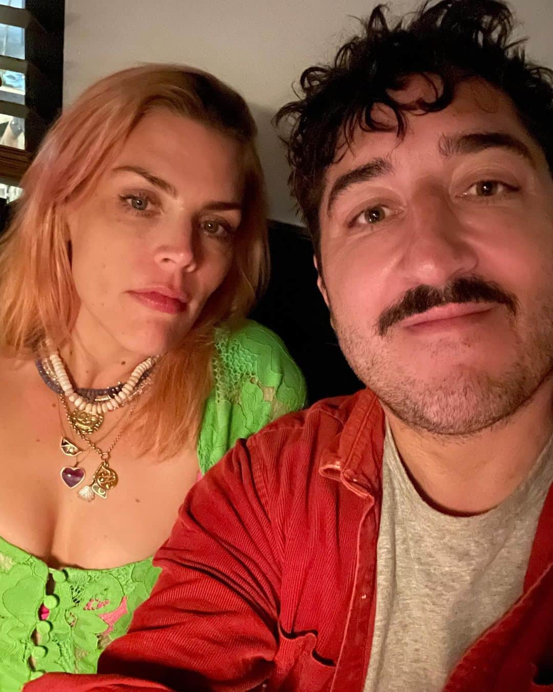 ビジー・フィリップスさんのインスタグラム写真 - (ビジー・フィリップスInstagram)「1. honey.(implied). 2 ...