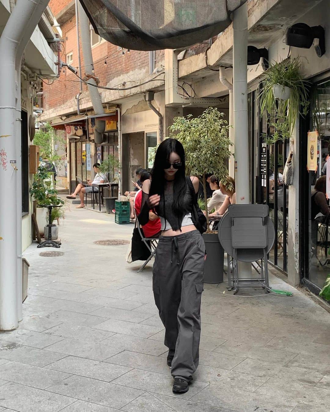 キム・ダビンさんのインスタグラム写真 - (キム・ダビンInstagram)「해방촌 업스탠딩 커피 꼬옥 가주면 되..😍」6月18日 22 ...