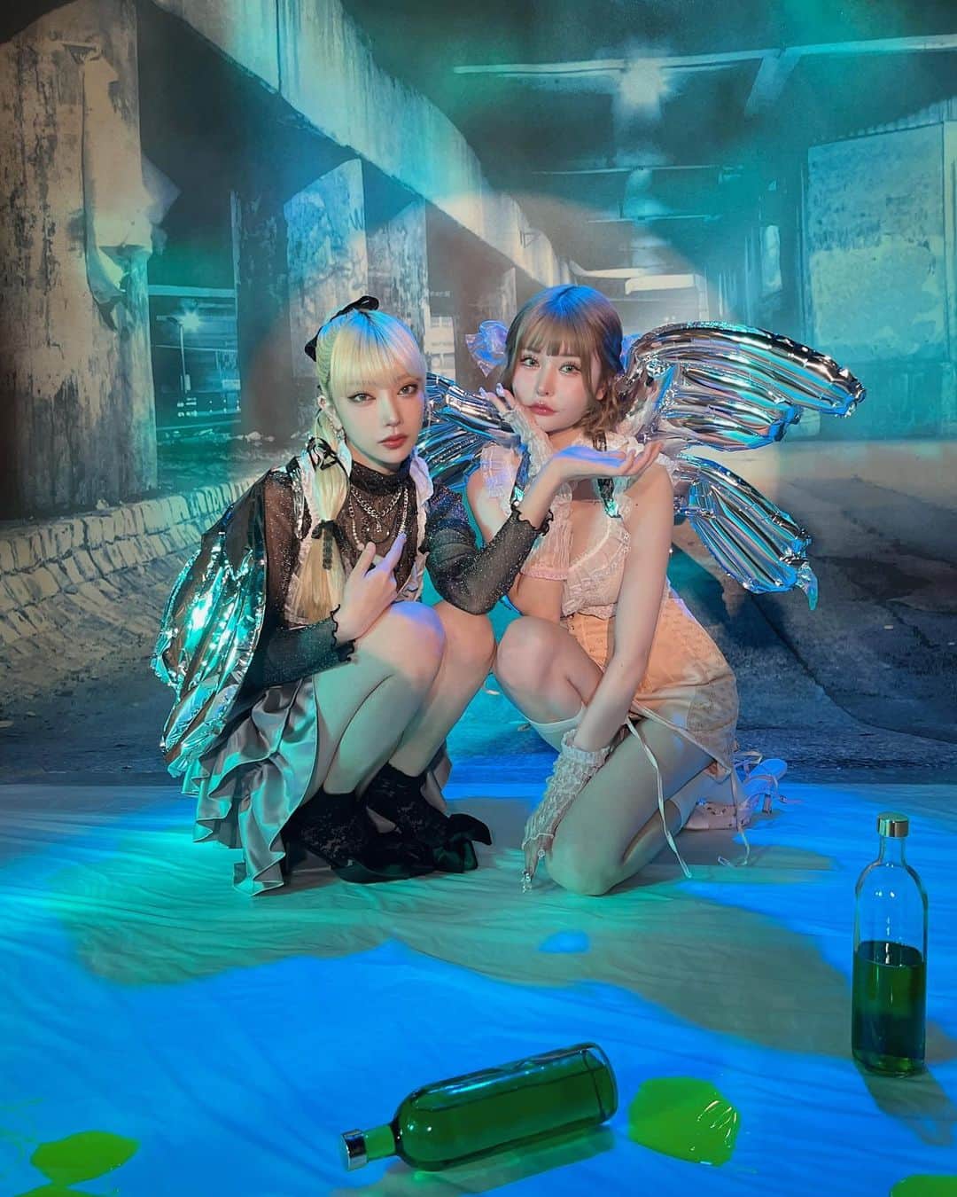 LARMEさんのインスタグラム写真 - (LARMEInstagram)「⌇ 𝐋𝐀𝐑𝐌𝐄 𝟎𝟓𝟕 𝑜𝑓𝑓𝑠ℎ𝑜𝑡 🤍 LARME 057に悪魔のキッス( @devilschu )が 初登場😈🩵 ...