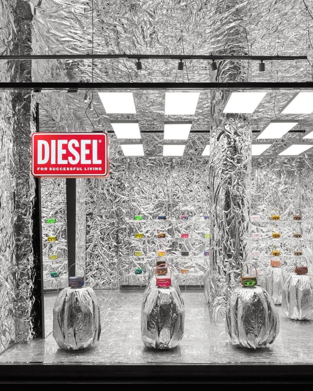 ディーゼルさんのインスタグラム写真 - (ディーゼルInstagram)「Welcome to 1DR Land. Diesel ...