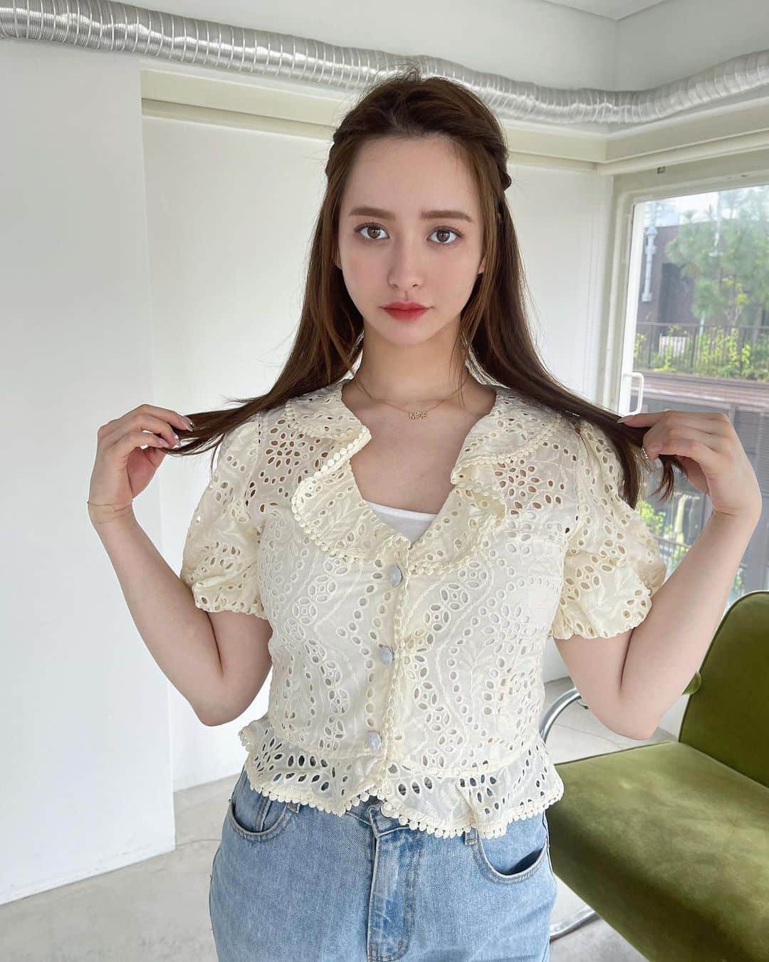野崎萌香さんのインスタグラム写真 野崎萌香instagram「撮影おわり🐇💛🛋🍦」6月18日 13時48分 Moekanozaki