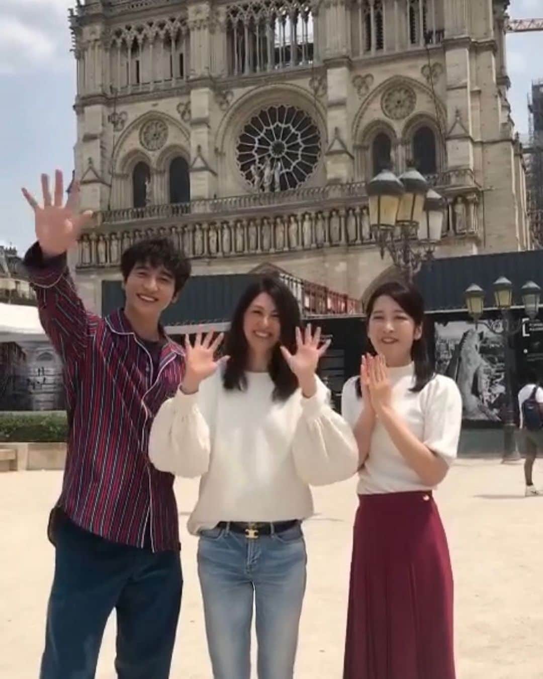 雨宮塔子さんのインスタグラム写真 - (雨宮塔子Instagram)「土曜日にパリ中継をご覧くださったみなさま、ご視聴ありがとうございました🙇 ...