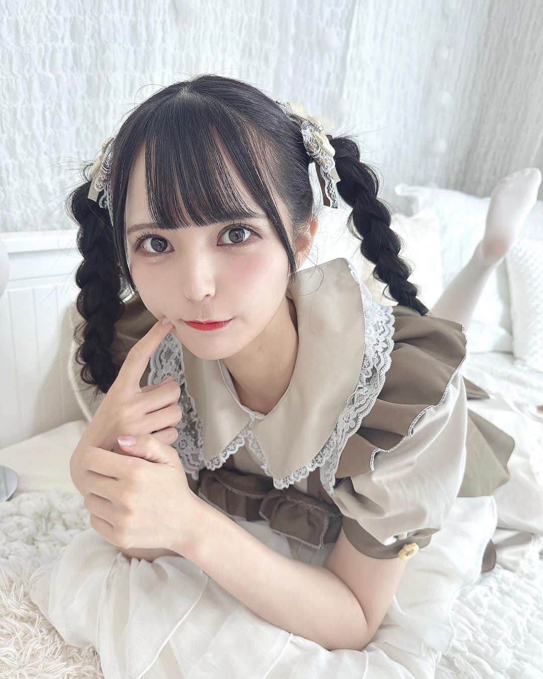 桜井ひかるさんのインスタグラム写真 桜井ひかるinstagram 「異世界メイドカフェ Sweet Macaronさんの 制服モデルをさ