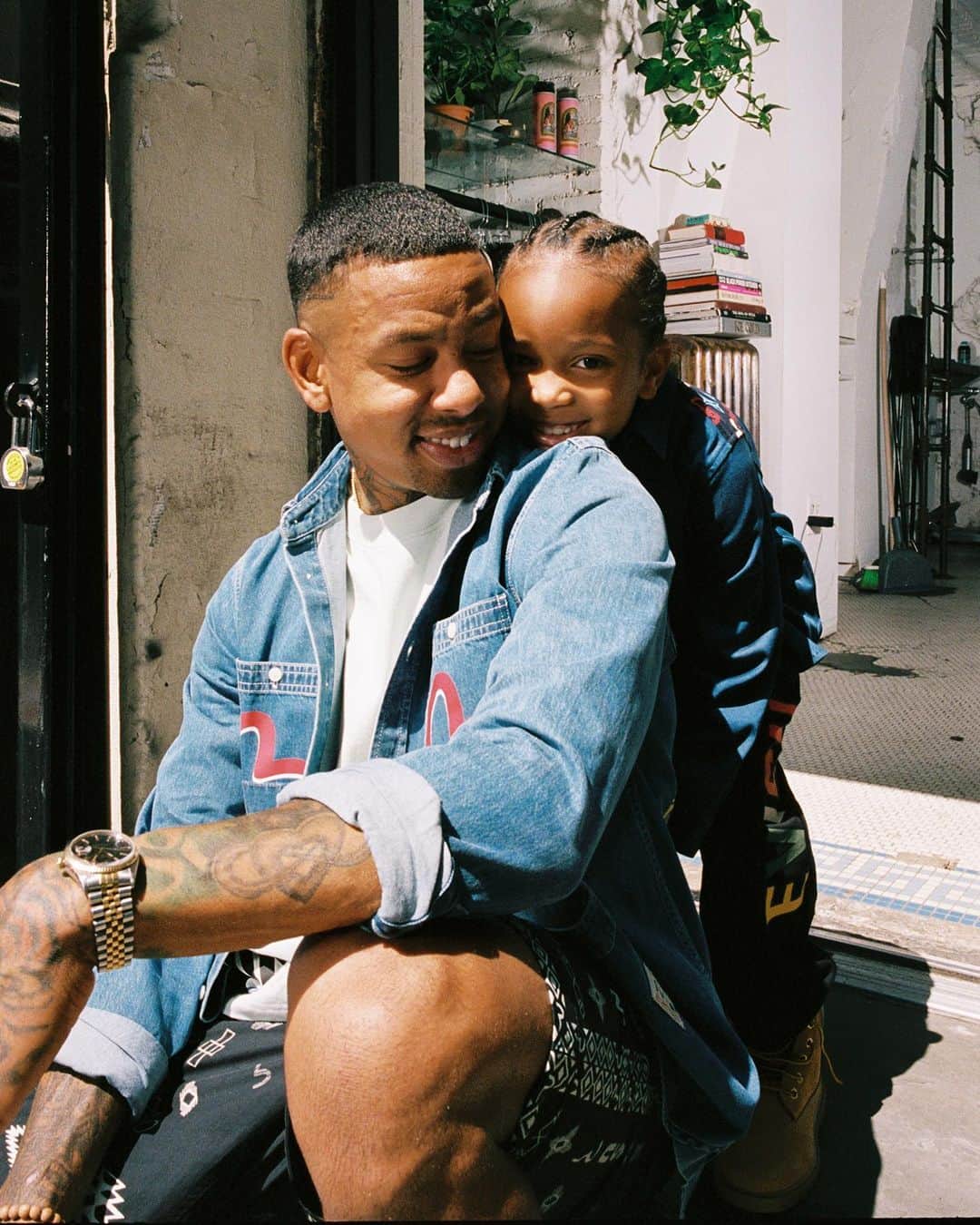 エヴィスジーンズさんのインスタグラム写真 - (エヴィスジーンズInstagram)「Just the two of us. Anwar and Lumi for Evisu and ...