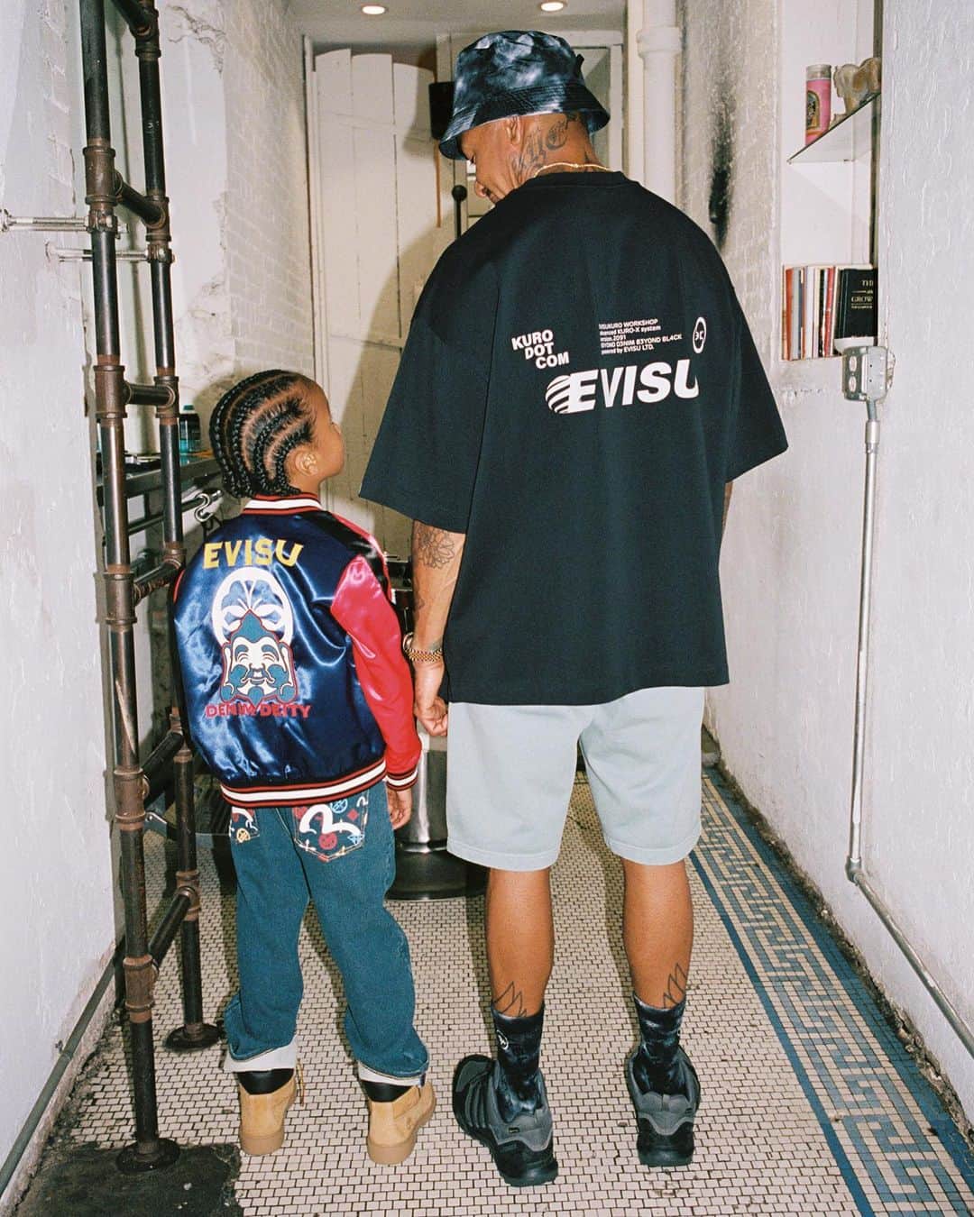 エヴィスジーンズさんのインスタグラム写真 - (エヴィスジーンズInstagram)「Just the two of us. Anwar and Lumi for Evisu and ...