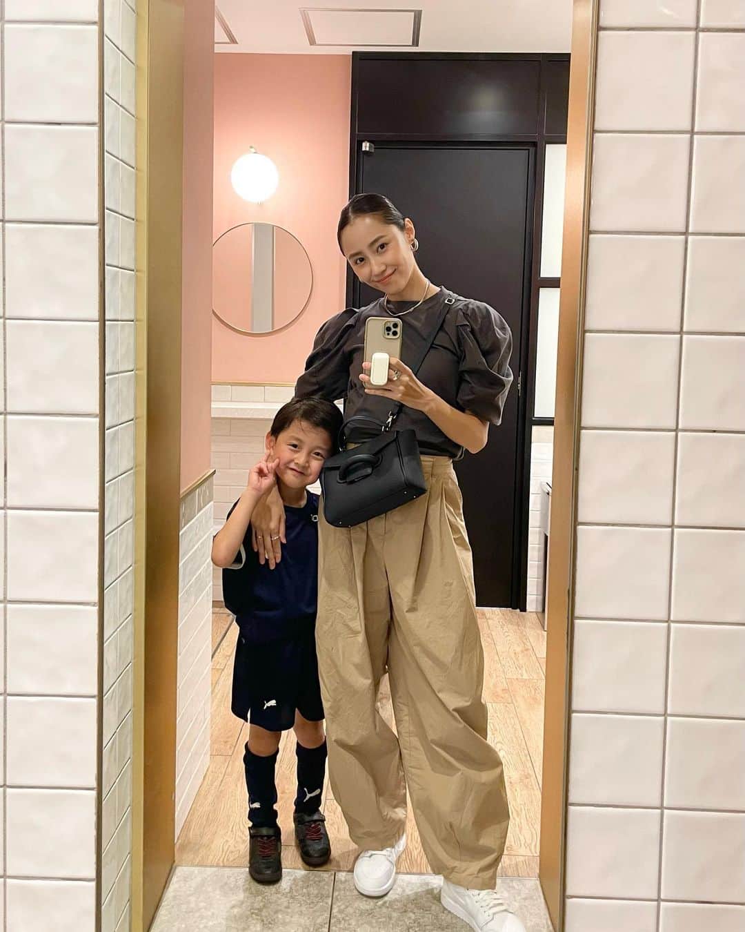 Rienaさんのインスタグラム写真 - (RienaInstagram)「・ 長男のサッカーイベントの日 サッカーを始めて1年⚽️ 普段 ...